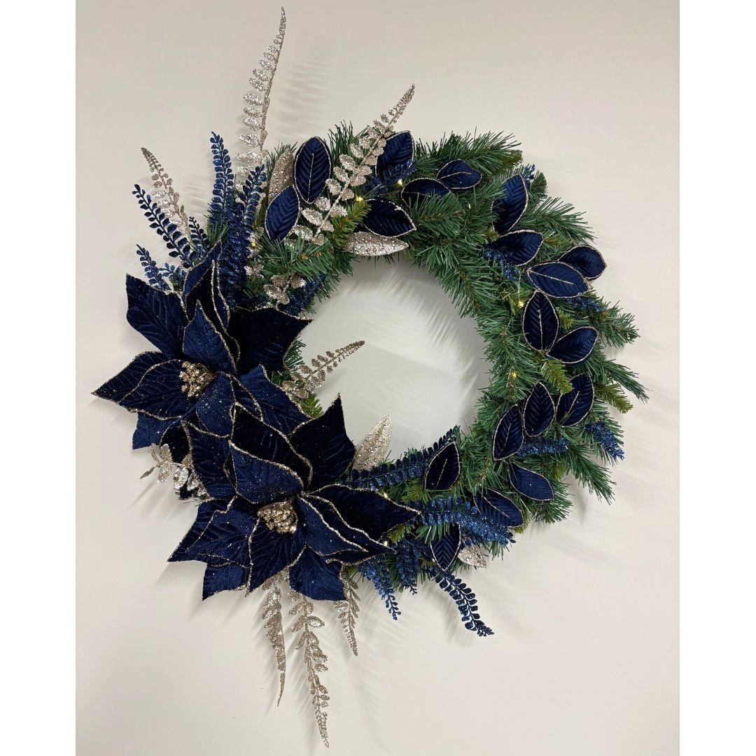 Midnight Noel on Green Wreath – My Christmas