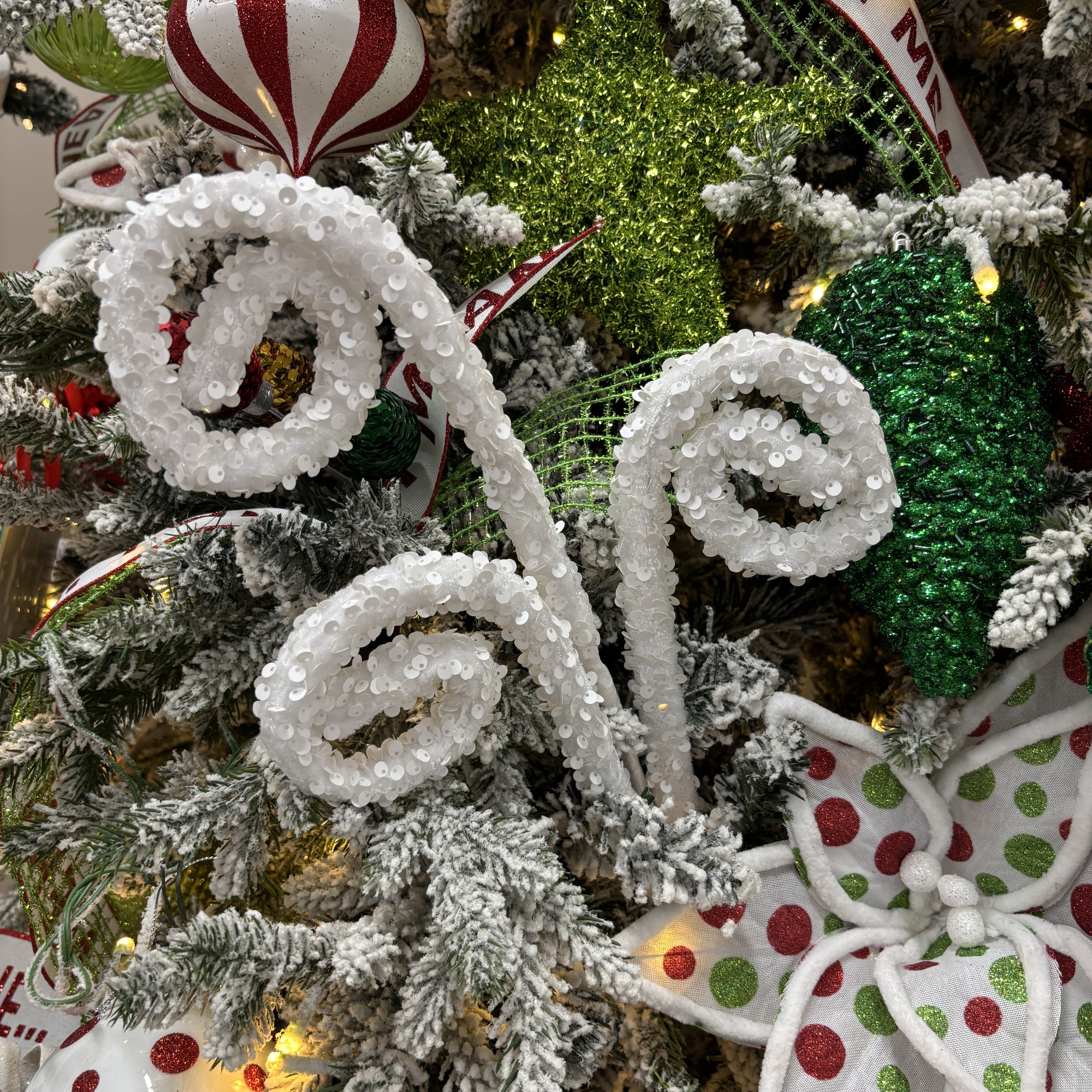 White Sequin Swirl Spray – My Christmas